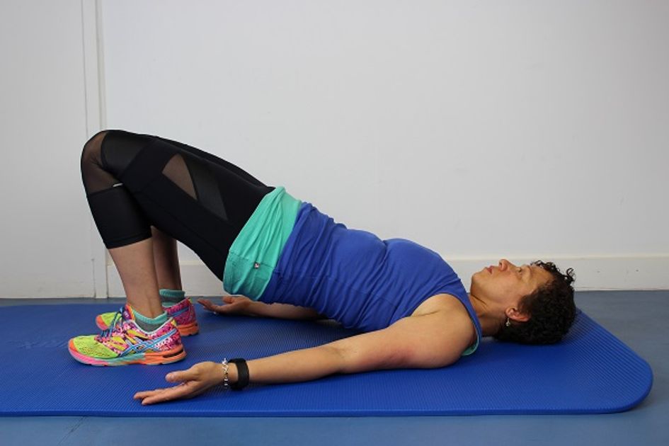 3 Easy Exercises to Strengthen your Hips and Improve Your Balance in ...