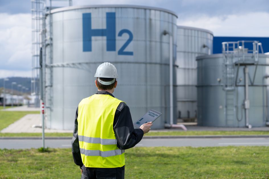 UK hydrogen strategy update and business models for transport and ...
