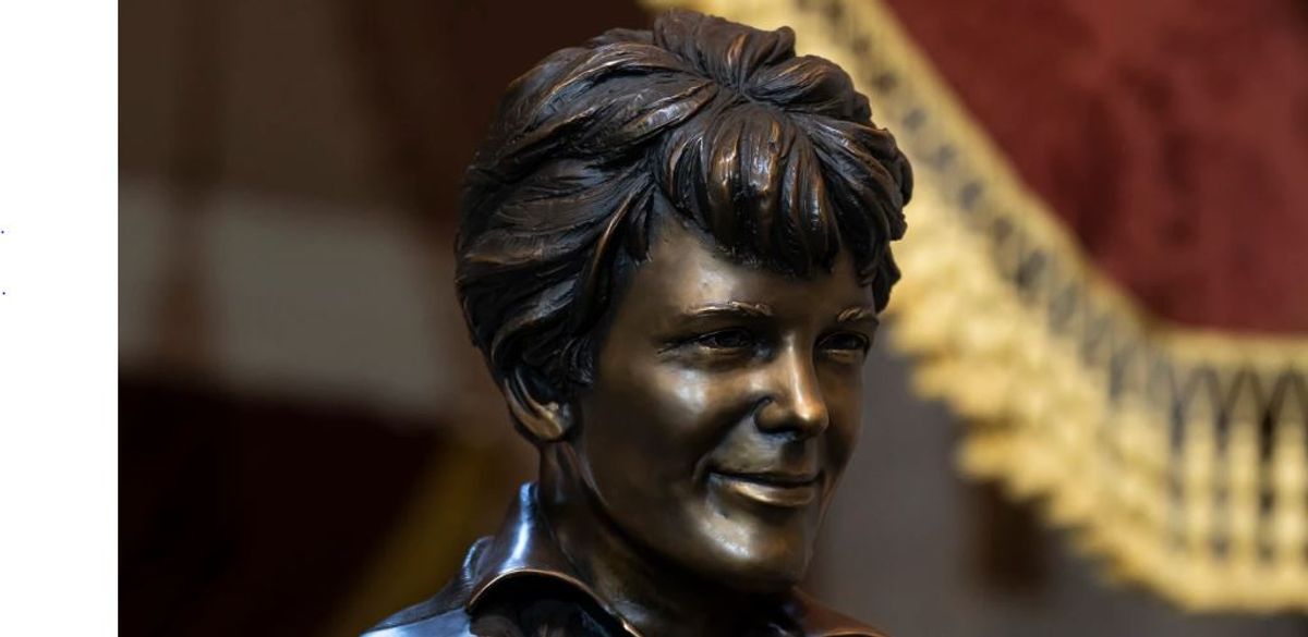 Aviator Amelia Earhart honored with statue at U.S. Capitol, Lauren ...